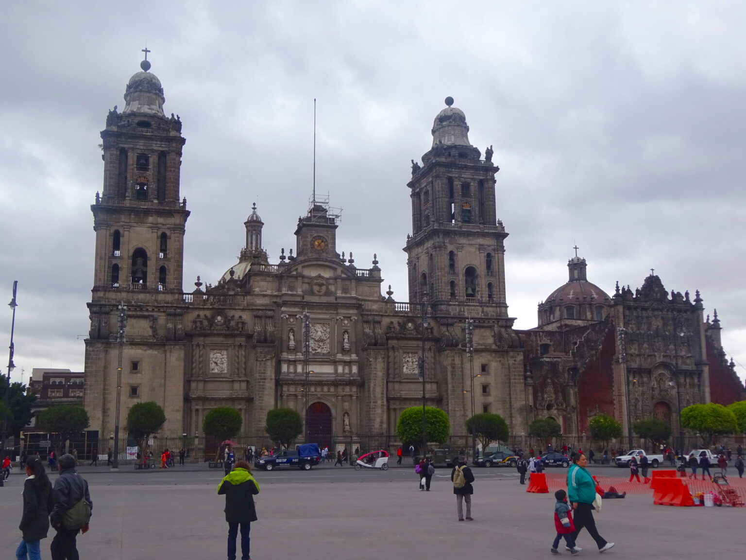 El Zócalo - You Can't Miss The Main Square Of Mexico City